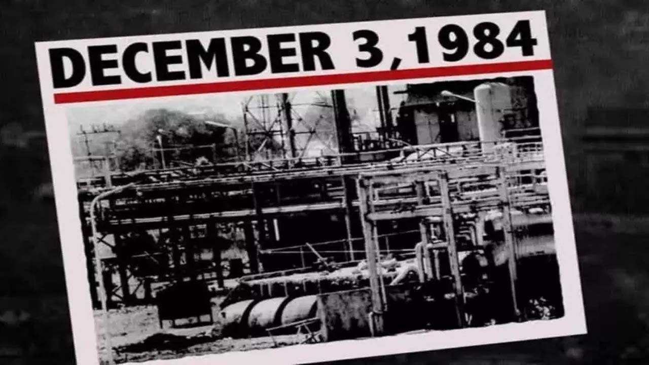 Thousands of people died in Bhopal in 1984 due to leakage of methyl ...